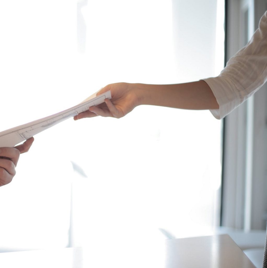 Cum scrii un anunț de angajare: Model de anunț de recrutare creativ ...